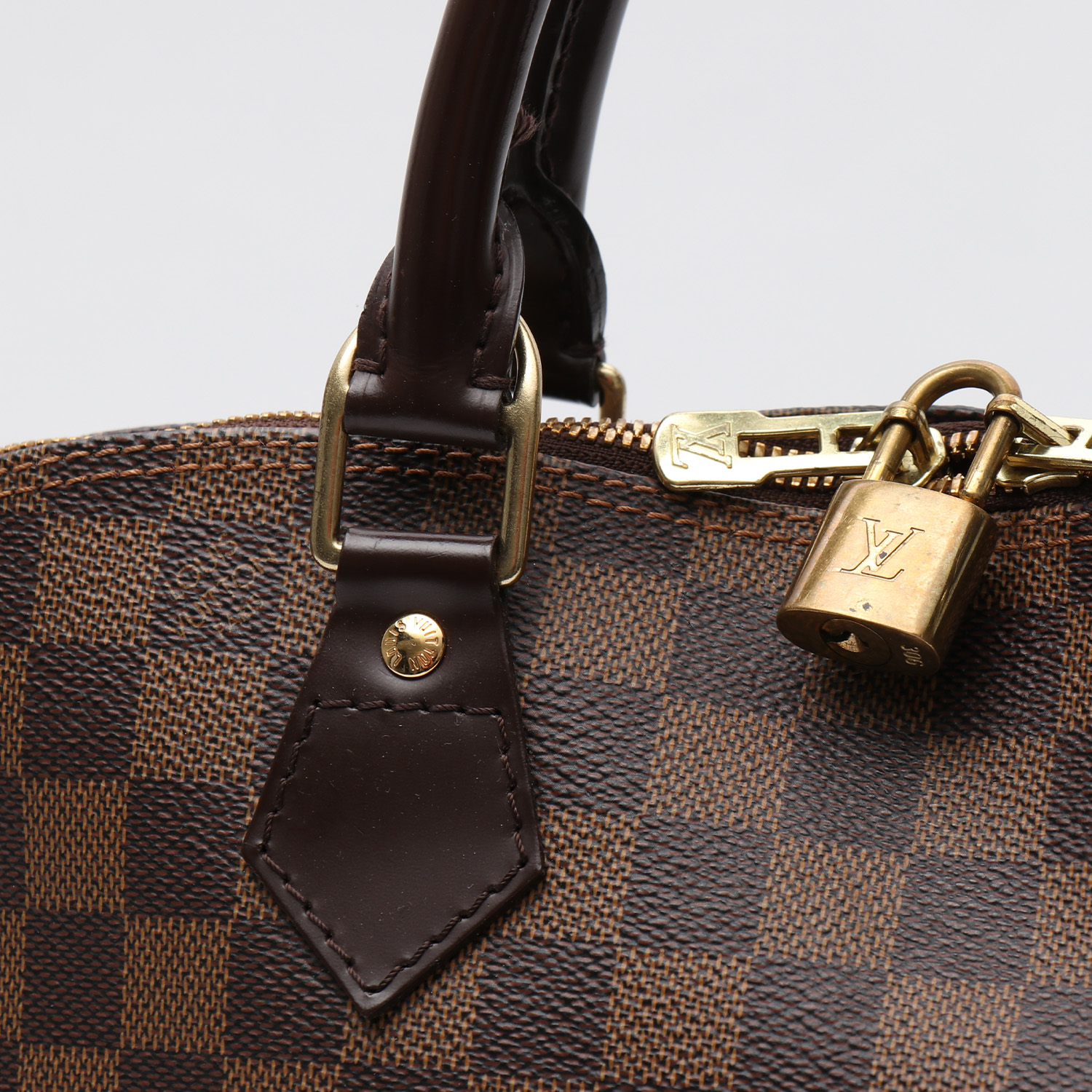 Louis Vuitton Alma Handbag 401736 | Collector Square