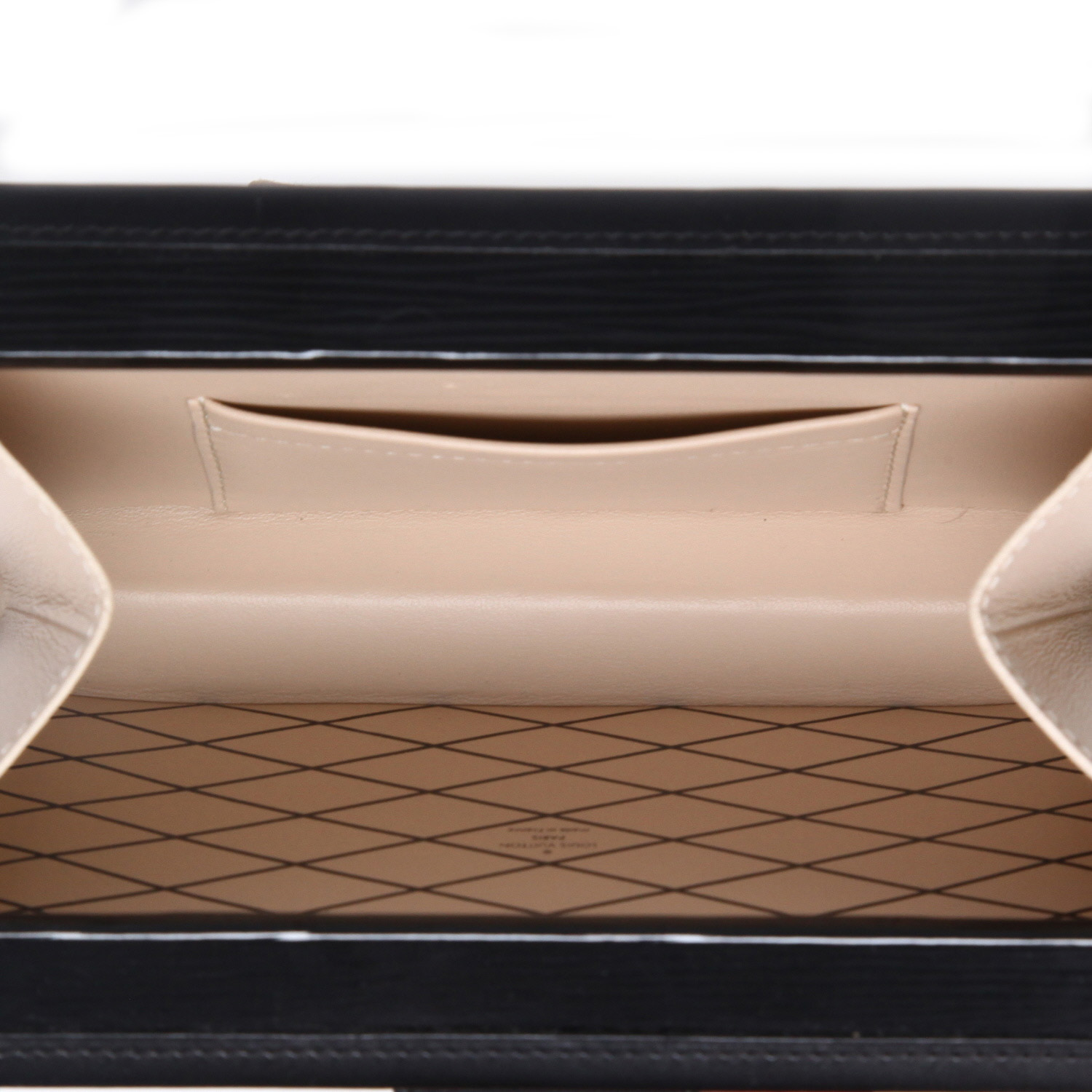 Louis Vuitton Malle Shoulder bag 401858 | Collector Square